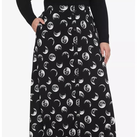 Hot Topic | Skirts | Hot Topic Black White Moon Phases Maxi Skirt ...